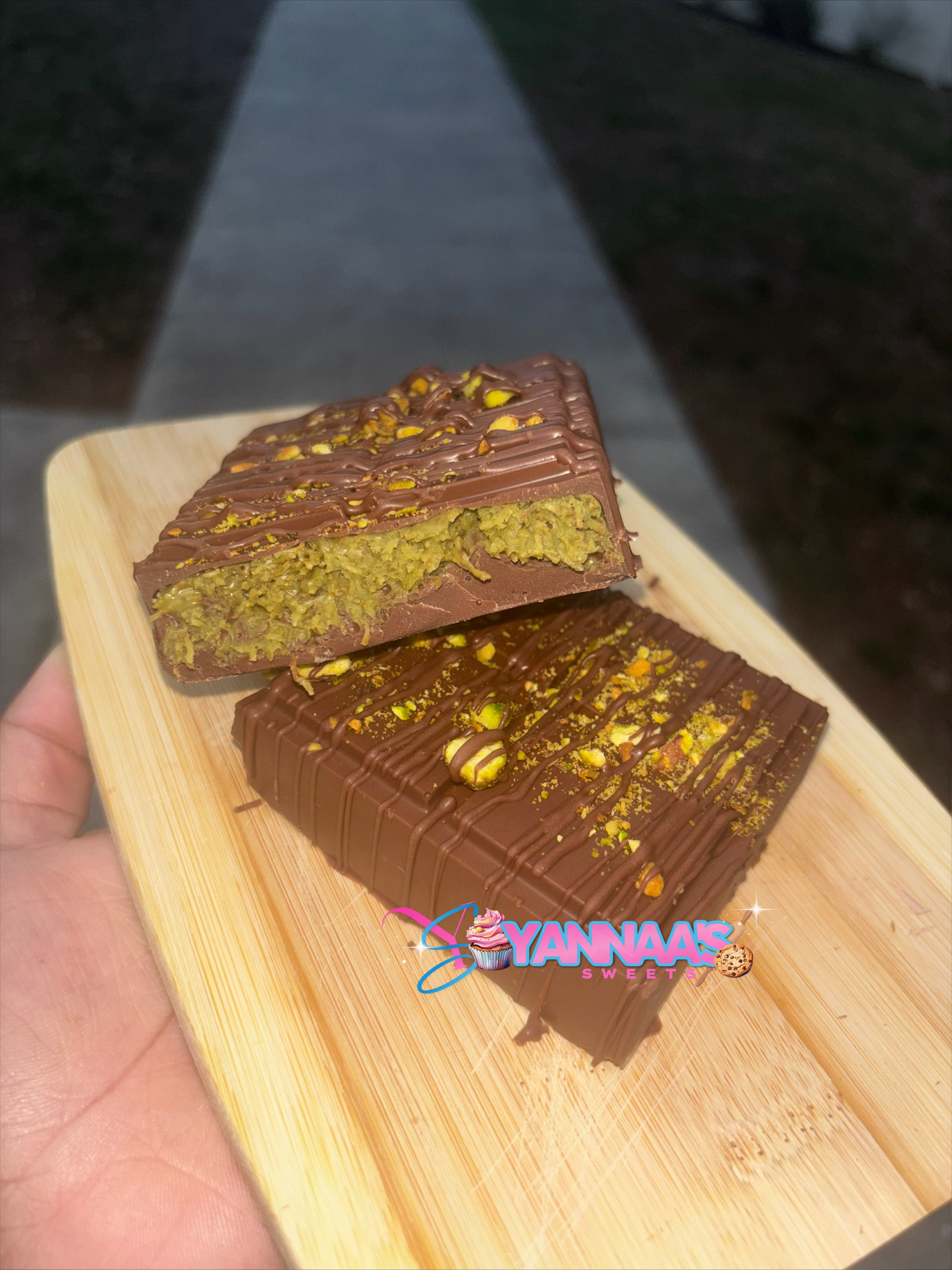 Dubai Inspired Chocolate Bar – Yannaas Sweets